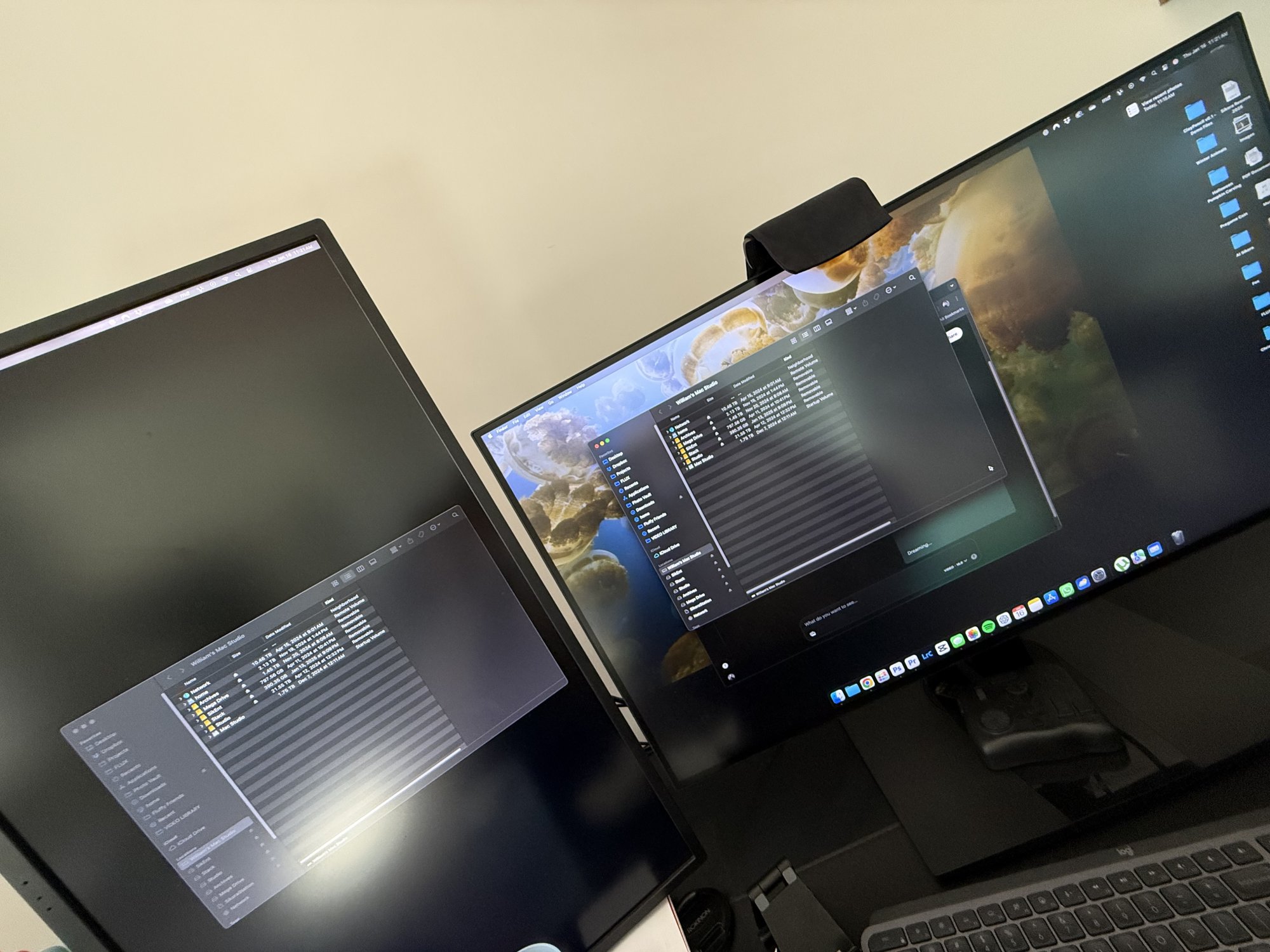 Multi Monitor wallpaper Resolution changes after screensaver or sleep ... Multi Monitor wallpaper Resolution changes after screensaver or sleep ...